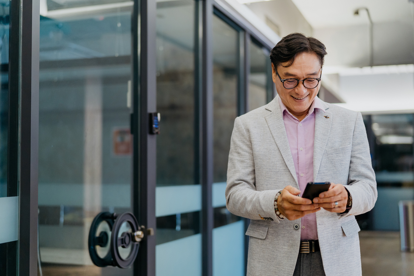 Financial Documents You Need to Update When You Change Your Name - Experian