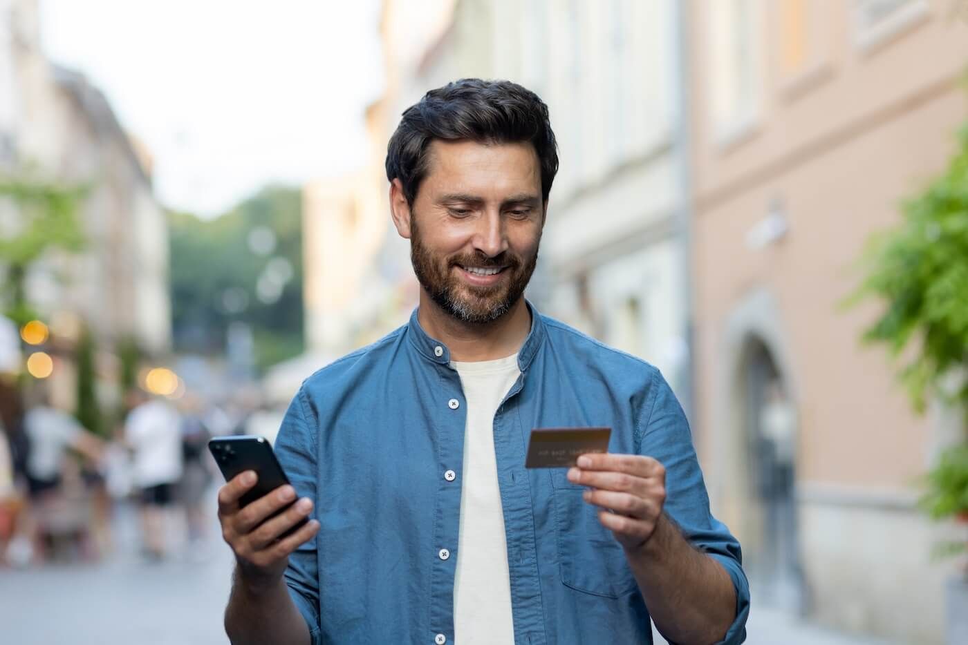What Is a Rewards Credit Card? - Experian